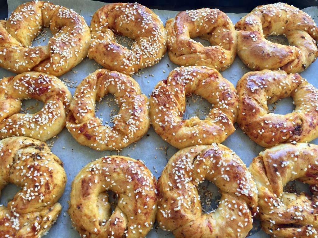 Acılı Ekmek ve Simit | Yemek Tarifleri